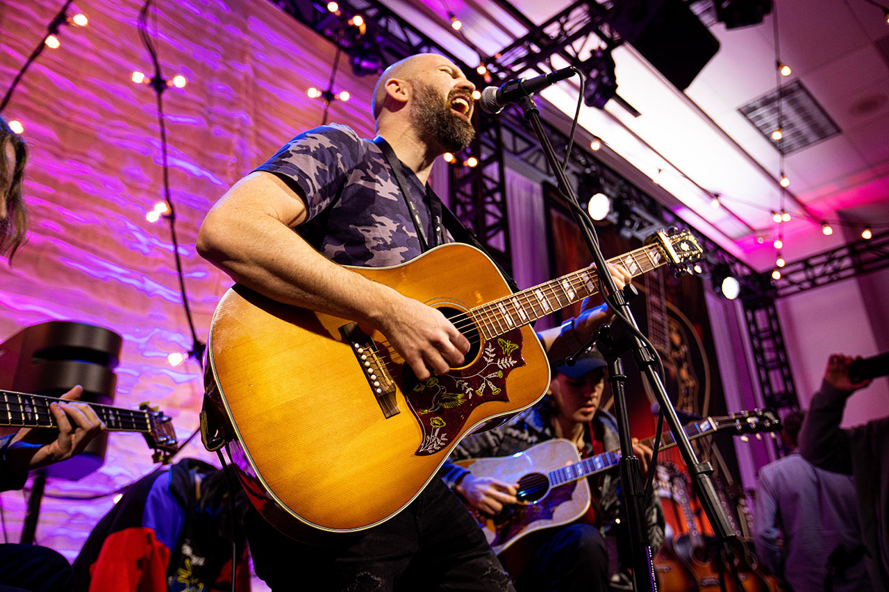 The dos and don'ts of gigging with acoustic guitars - Gibson Gazette