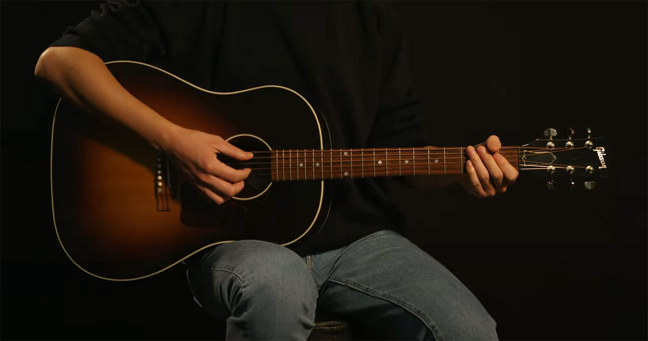 Video: How to hold a guitar—what are the basics you shouldn't skip ...