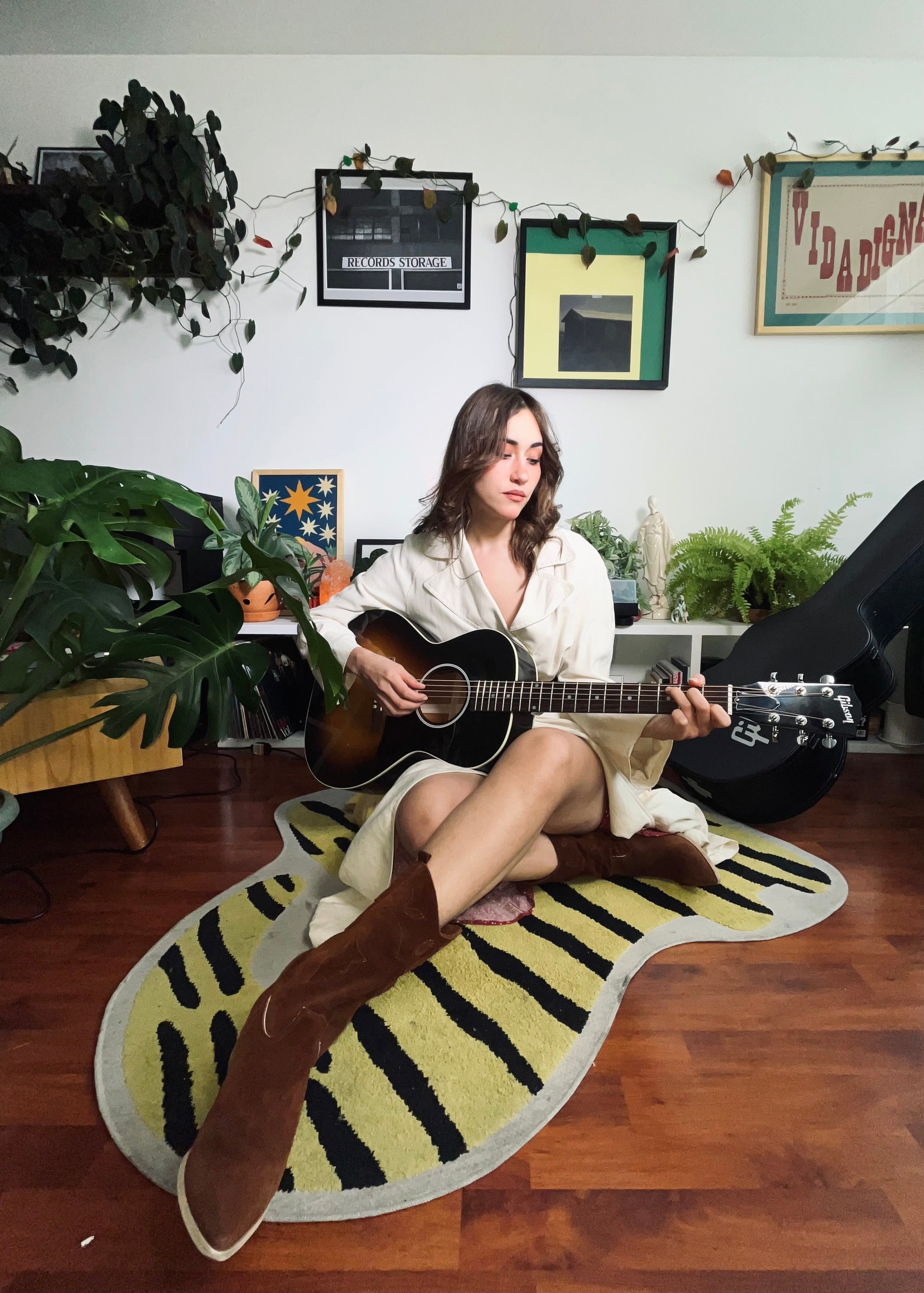 Paula Pera – Gibson