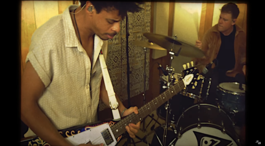 Video: Zach Person unleashes an electrifying take on legendary Hendrix ...