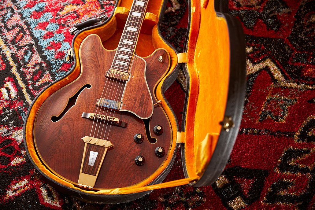 The Gibson Crest: an ES-335 killer?